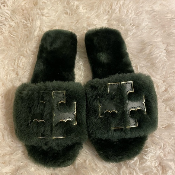 Tory Burch | Shoes | Tory Burch Womens Double T Fluffy Slippers | Poshmark